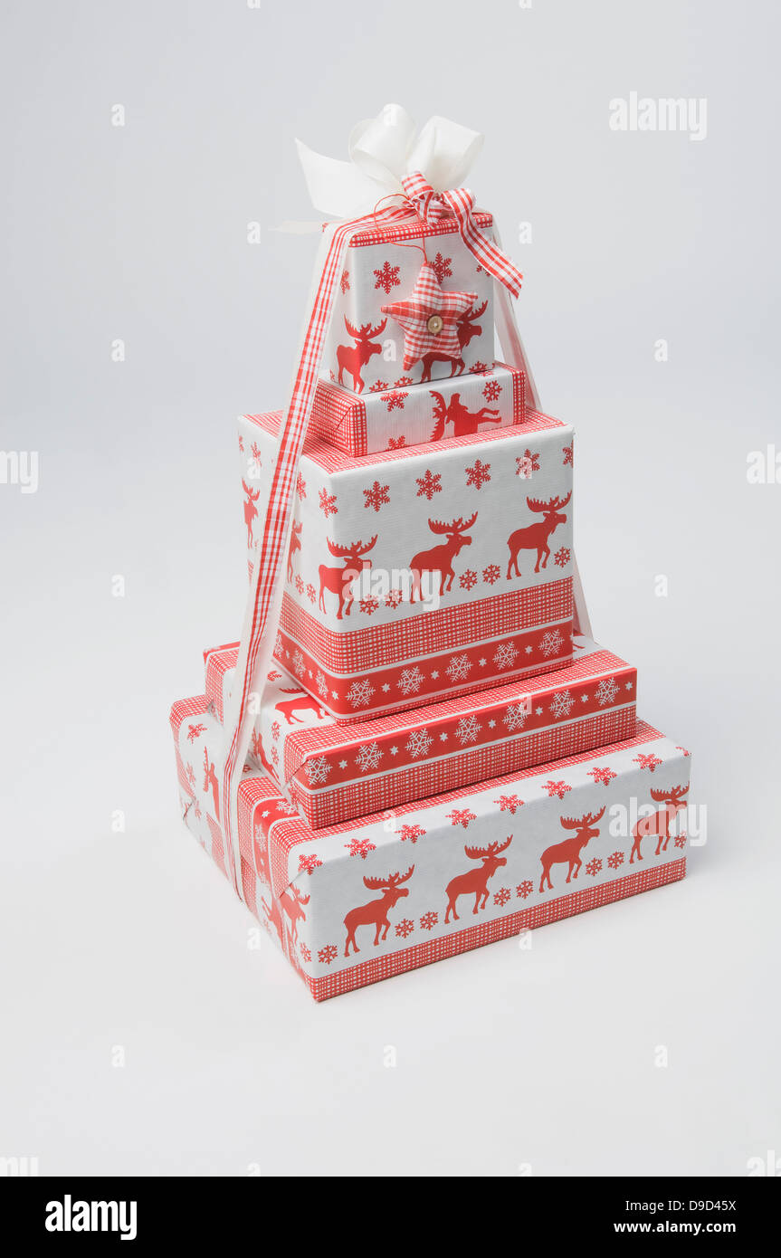 Stacked white christmas gift hi-res stock photography and images - Alamy