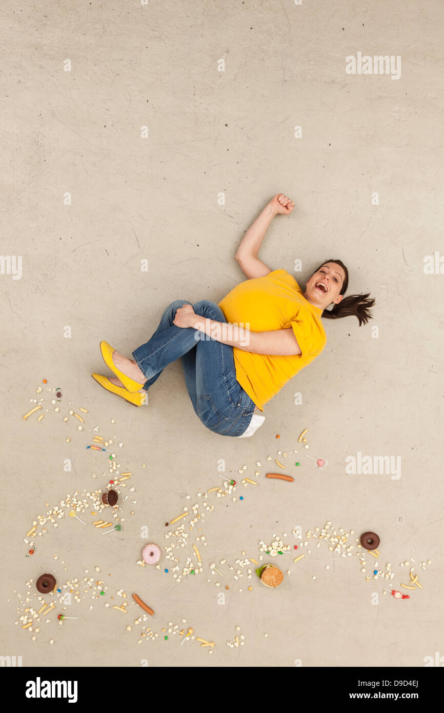 Food falling hi-res stock photography and images - Alamy