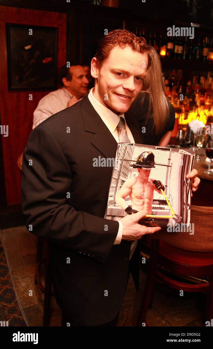 Michael Jimenez of Ladder 33 NYC's Bravest at Merchants Cigar Lounge ...