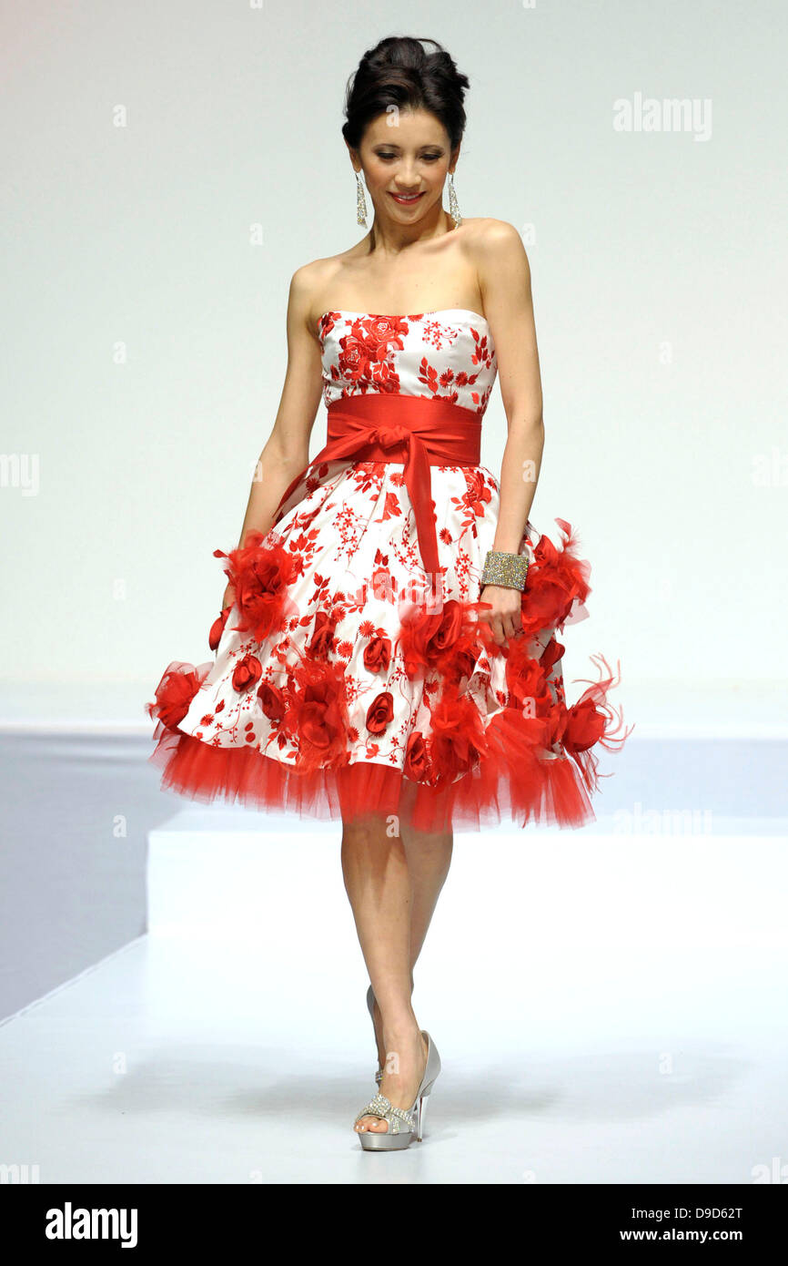 Chan Hon Goh 'The Heart Truth' fashion show held at The Carlu Toronto ...