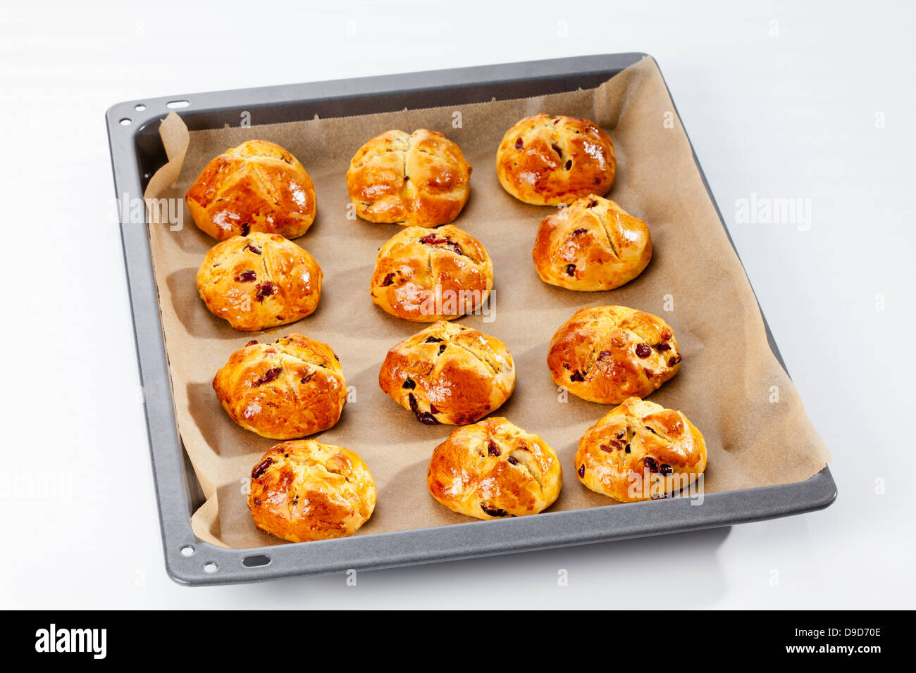 Cranberry scones on baking tray, close up Stock Photo - Alamy