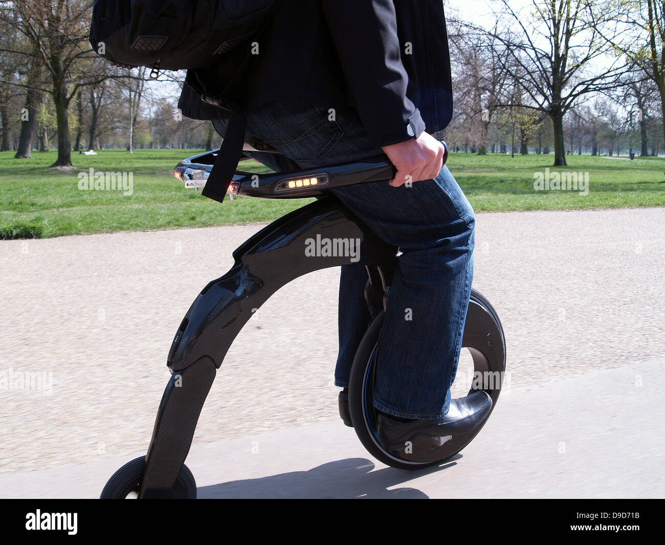 The YikeBike goes international YikeBike, the compact electric bike ...