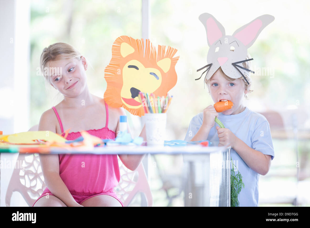 Children's mask making party Stock Photo - Alamy