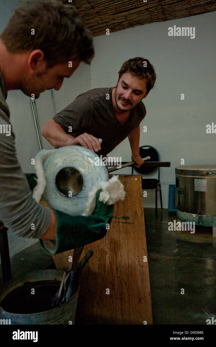 Working in glass hi-res stock photography and images - Alamy