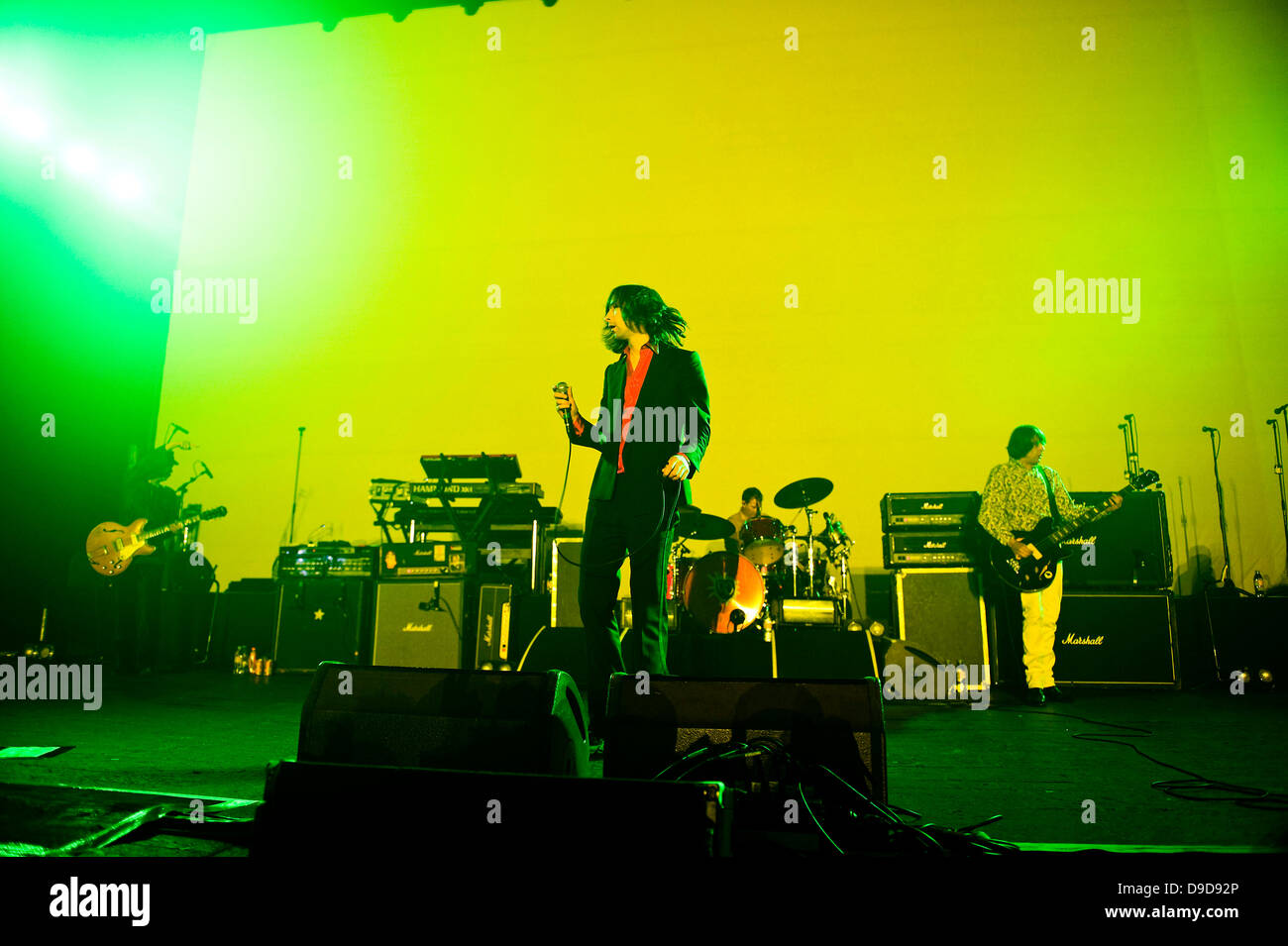 Bobby gillespie of primal scream performing hi-res stock photography ...