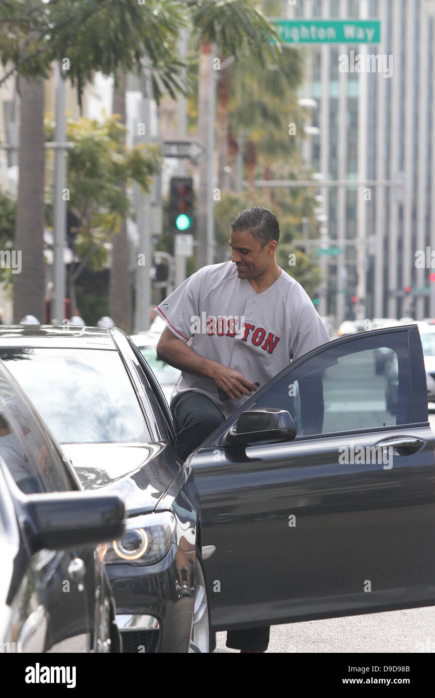 Rick Fox running to his car in Beverly Hills Los Angeles, California ...