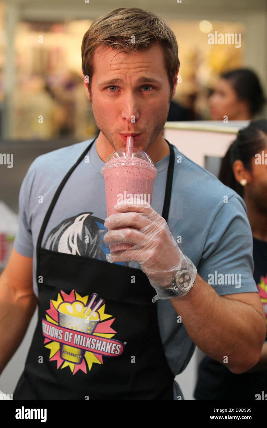 Jake Pavelka creates his custom shake at Millions Of Milkshakes in ...