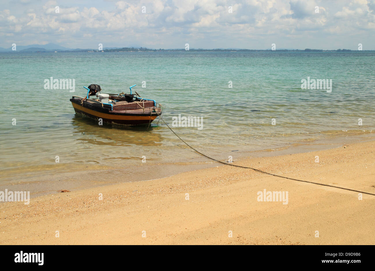Old fashioned beach scene hi-res stock photography and images - Alamy
