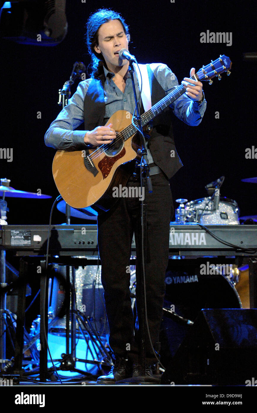 Nozuka hi-res stock photography and images - Alamy