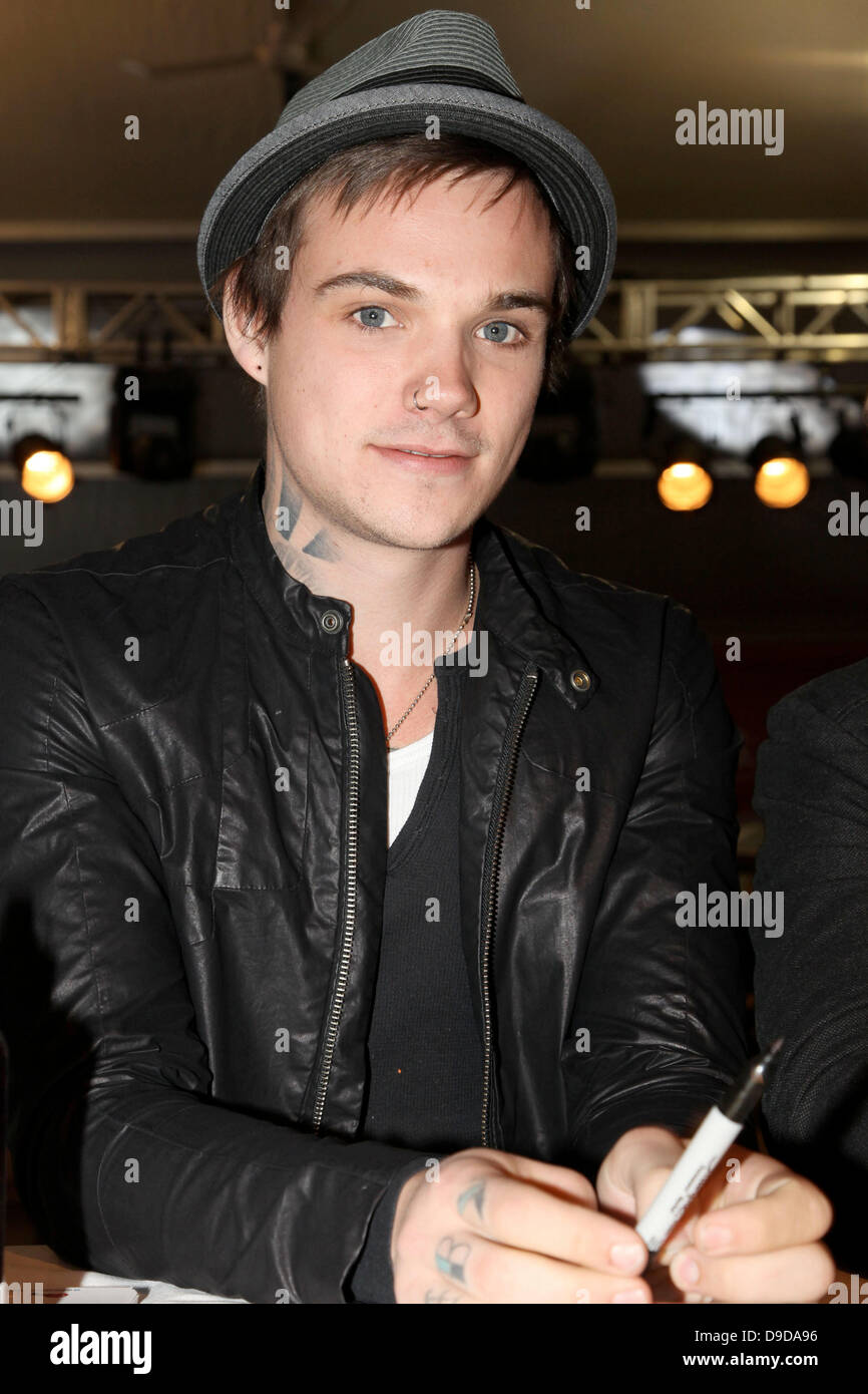 Chalifoux hi-res stock photography and images - Alamy