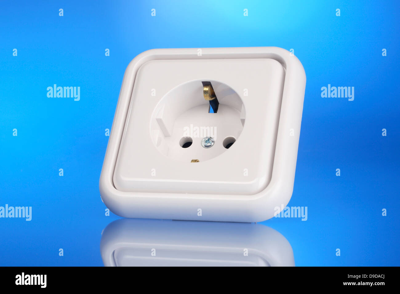 Outlet socket hi-res stock photography and images - Alamy