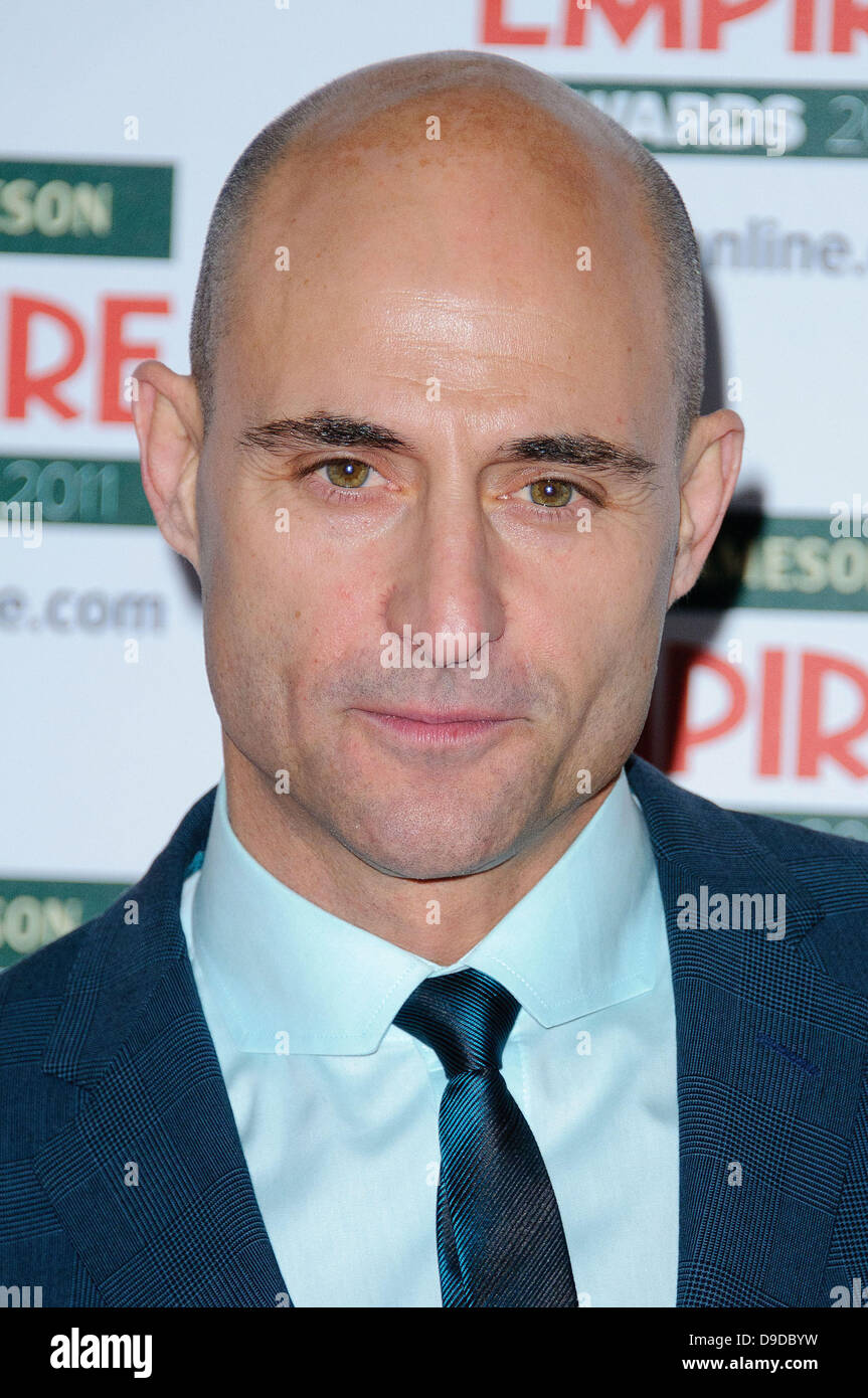 Mark held grosvenor house arrivals hi-res stock photography and images ...