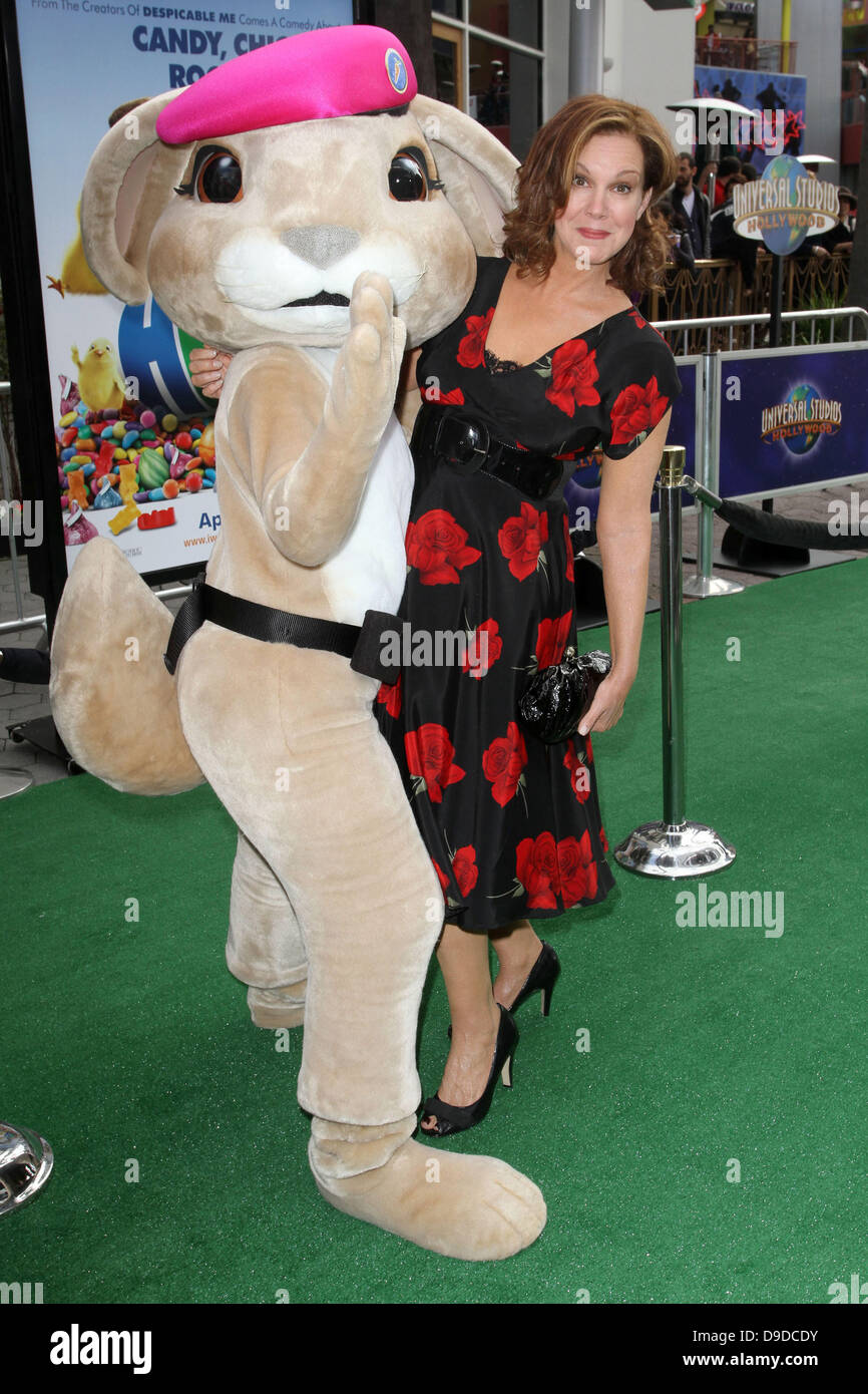 Elizabeth Perkins Los Angeles premiere of 'Hop' at Universal Studios ...