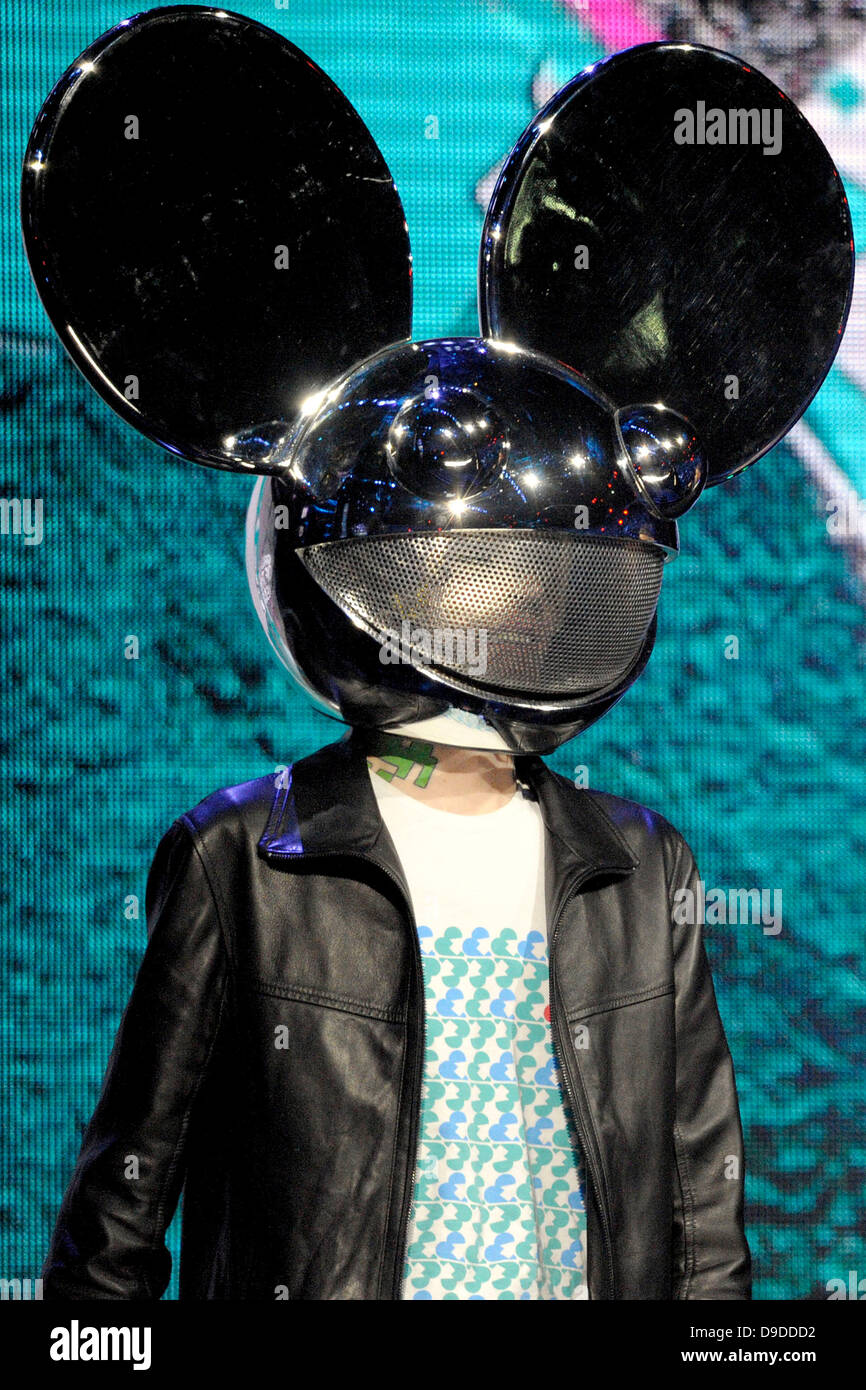 Deadmau5 2011 JUNO Awards held at the Air Canada Centre - Show Toronto ...