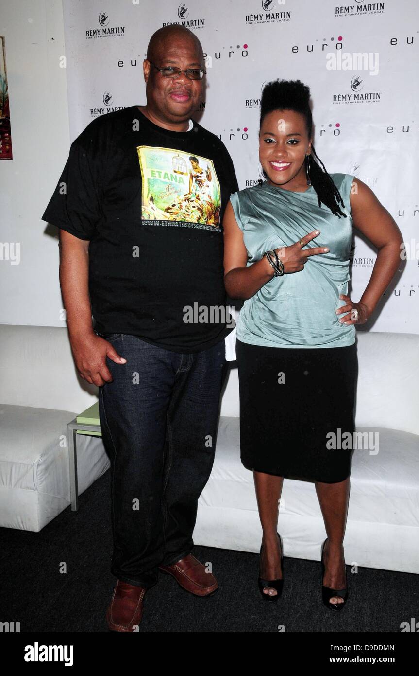 Reggae singer Etana, real name Shauna Mckenzie, with Heavy D as she ...