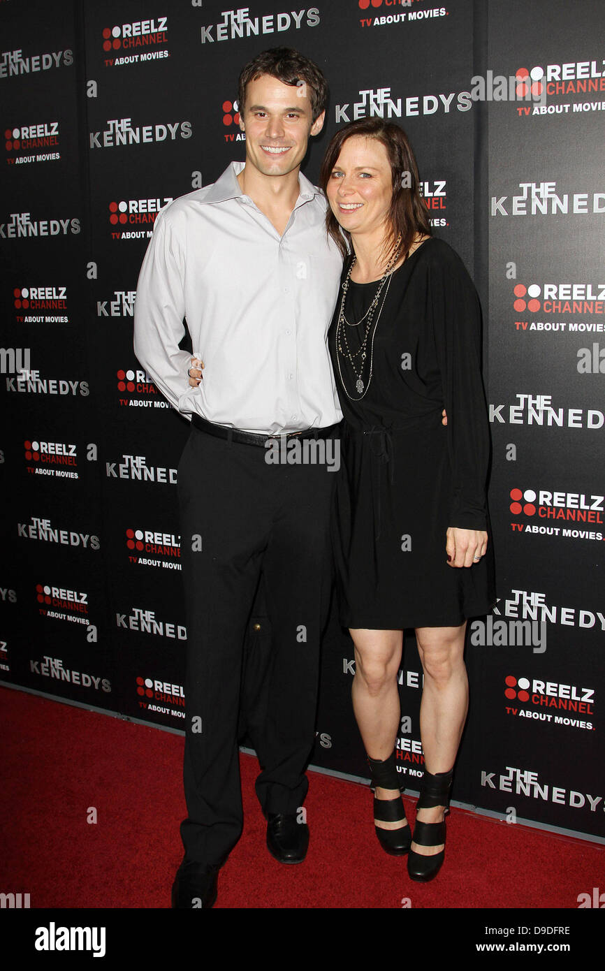 Mary lynn rajskub matthew rolph hi-res stock photography and images - Alamy