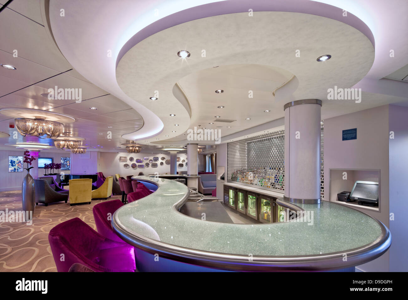 Norwegian breakaway bar hi-res stock photography and images - Alamy
