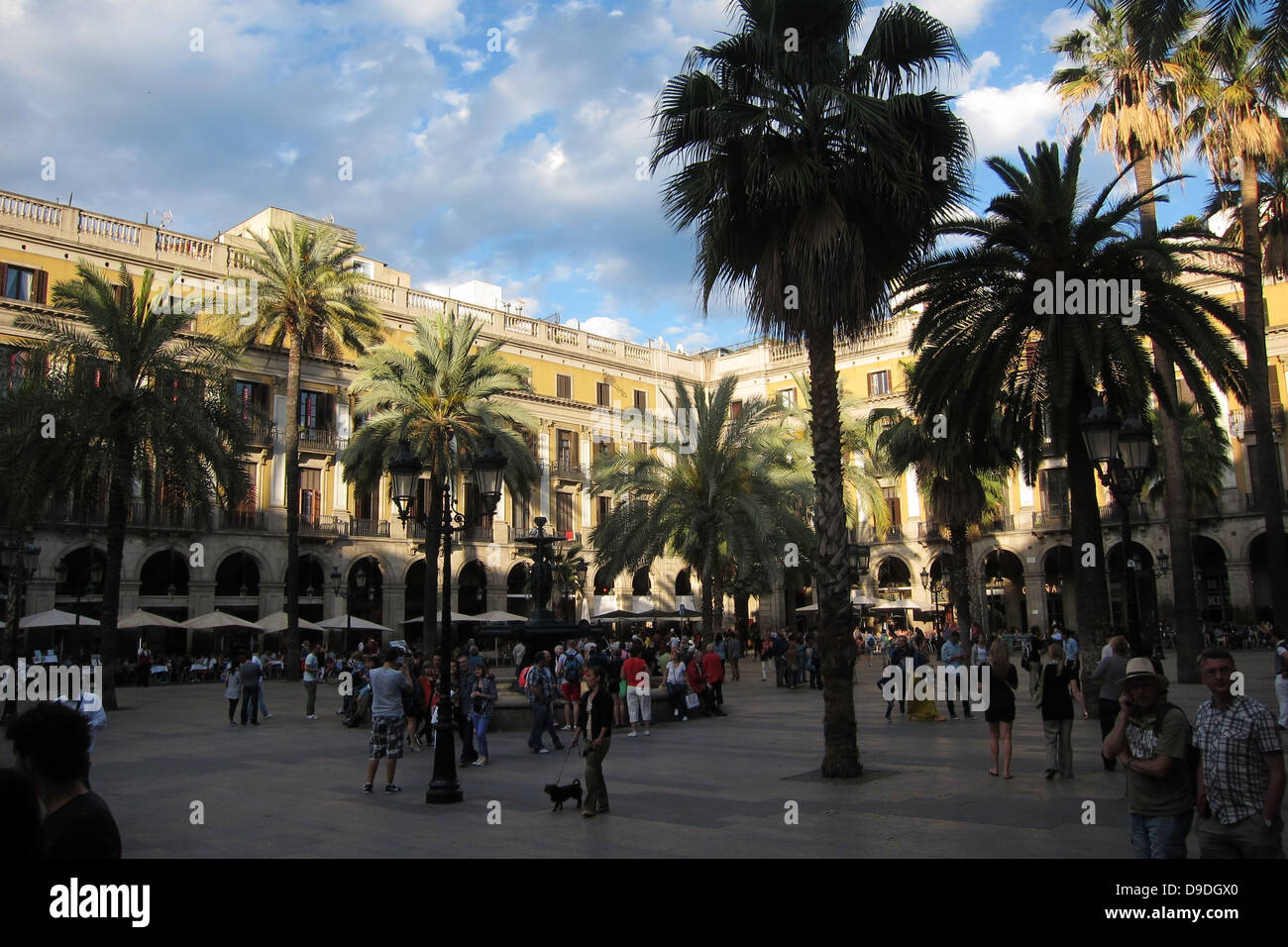Plaça Reial, Barri Gòtic, Barcelona Stock Photo - Alamy