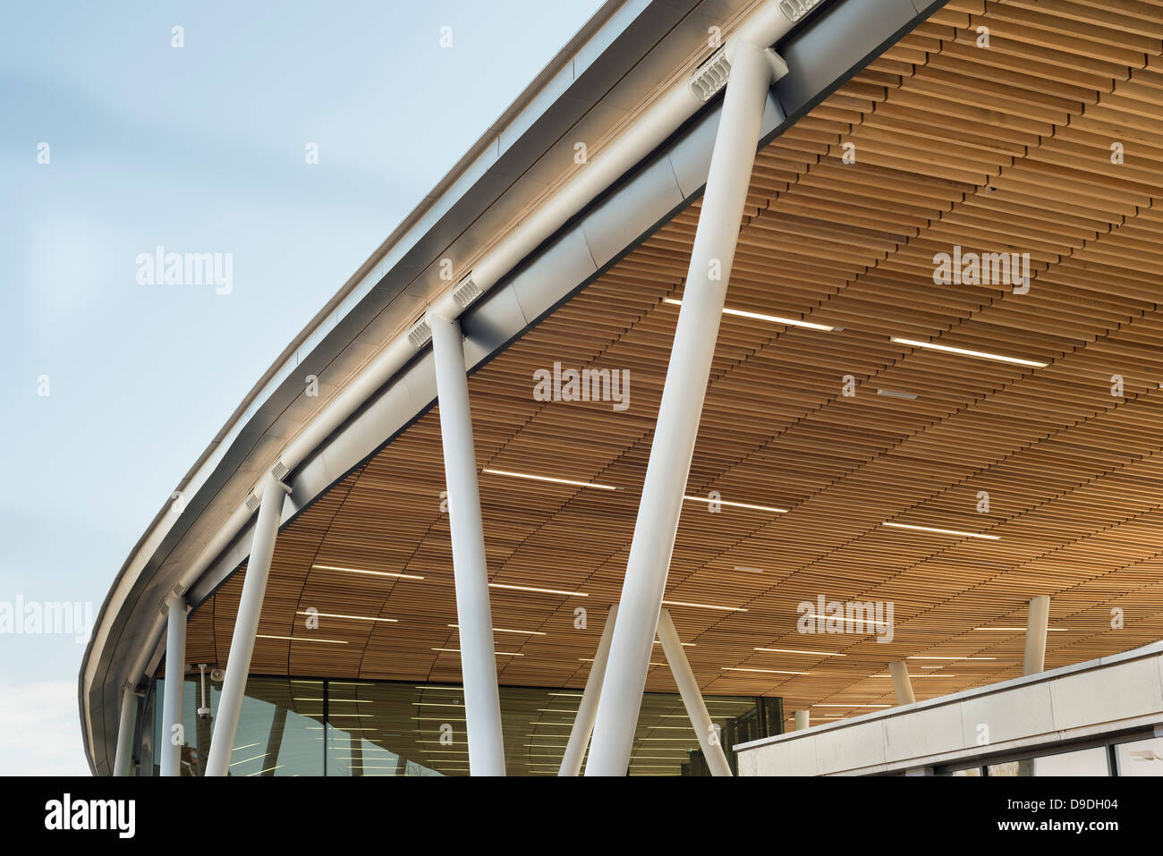 Stoke Bus Station, Stoke on Trent, United Kingdom. Architect: Grimshaw ...
