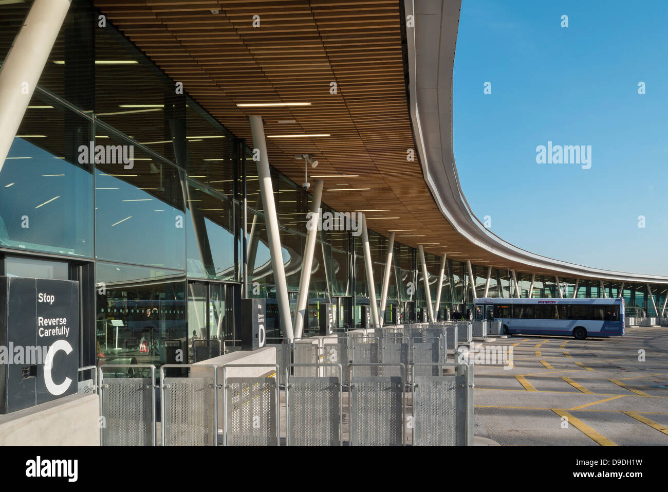 Stoke Bus Station, Stoke on Trent, United Kingdom. Architect: Grimshaw ...