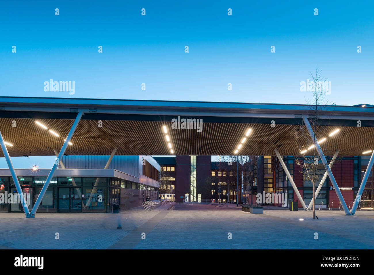 Stoke Bus Station, Stoke on Trent, United Kingdom. Architect: Grimshaw ...