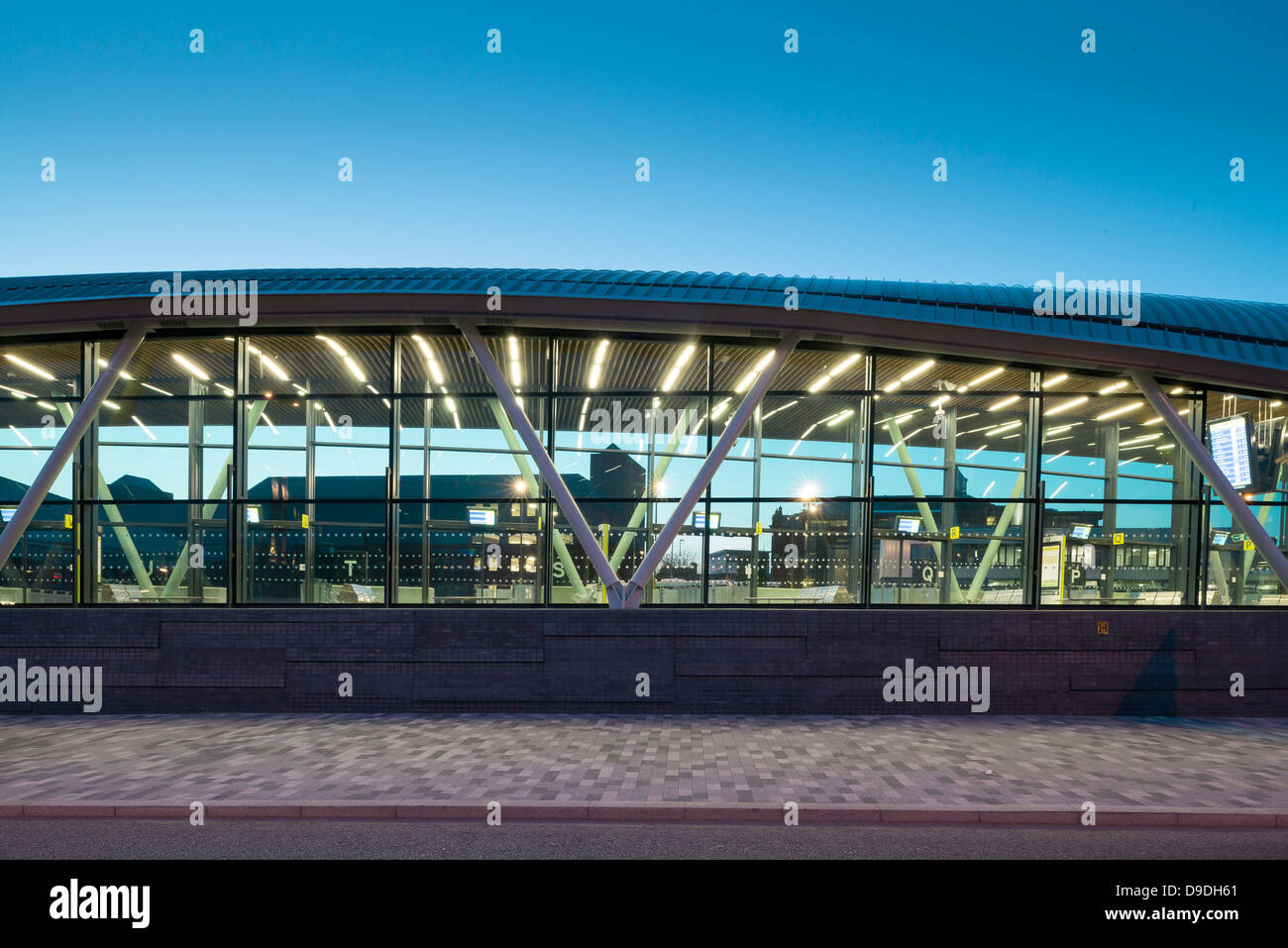 Stoke Bus Station, Stoke on Trent, United Kingdom. Architect: Grimshaw ...