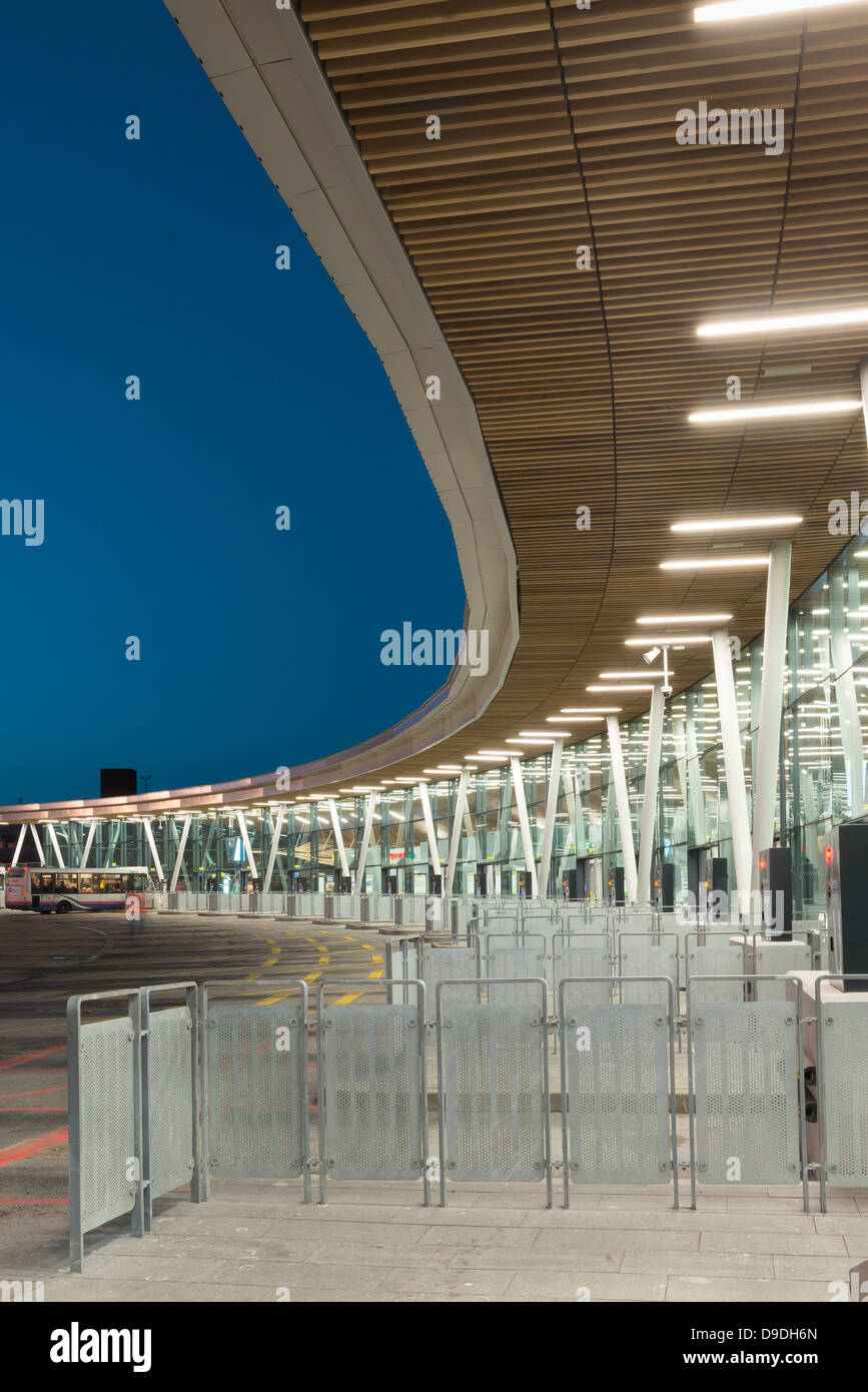 Stoke Bus Station, Stoke on Trent, United Kingdom. Architect: Grimshaw ...