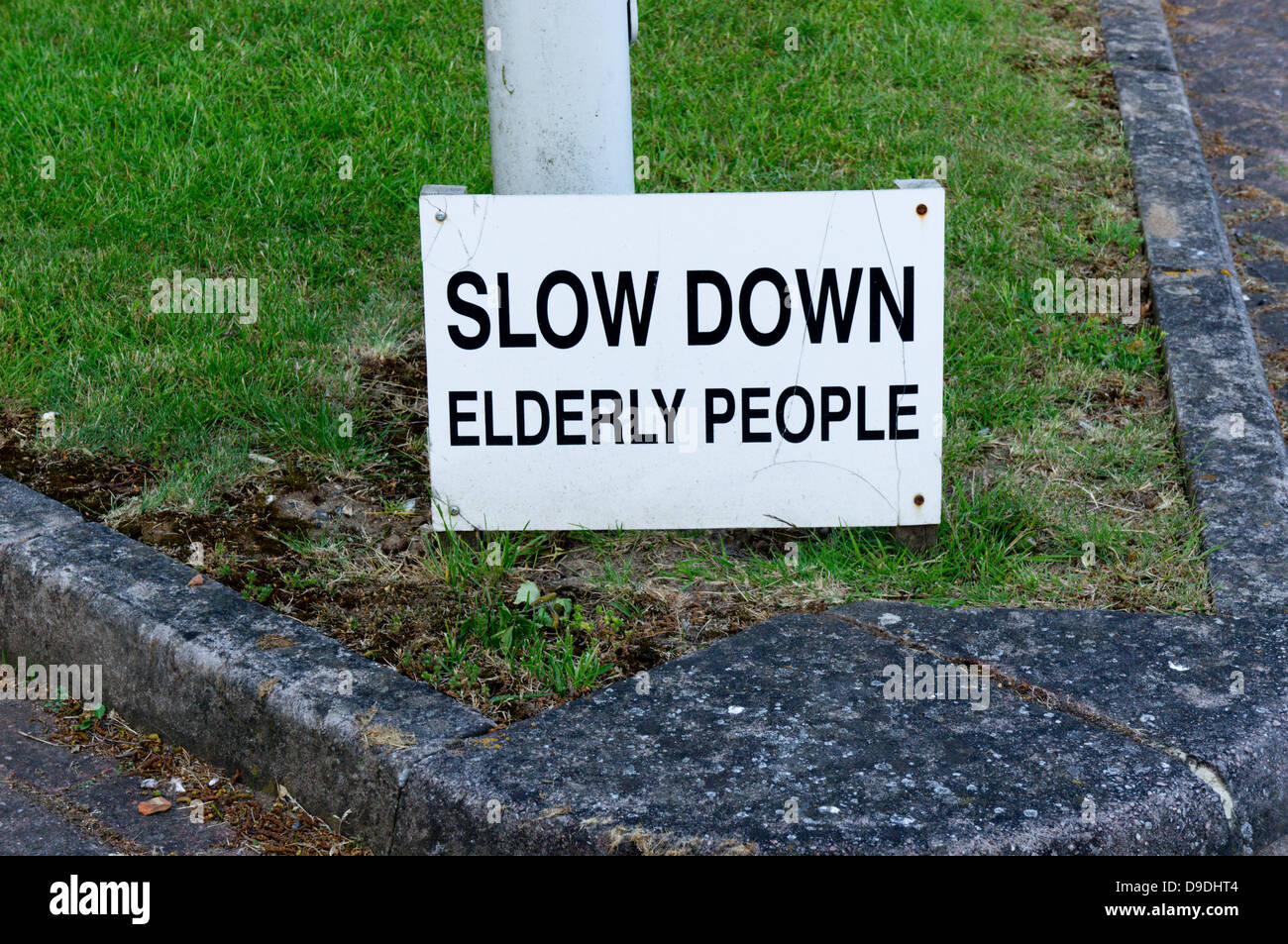 Elderly people sign hi-res stock photography and images - Alamy