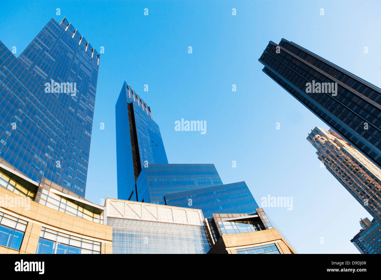 Angled structures hi-res stock photography and images - Alamy