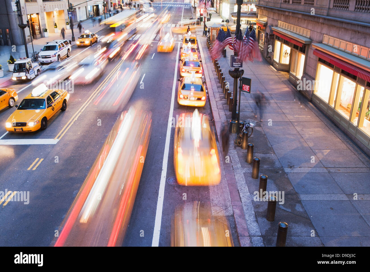 New york cabs front on hi-res stock photography and images - Alamy