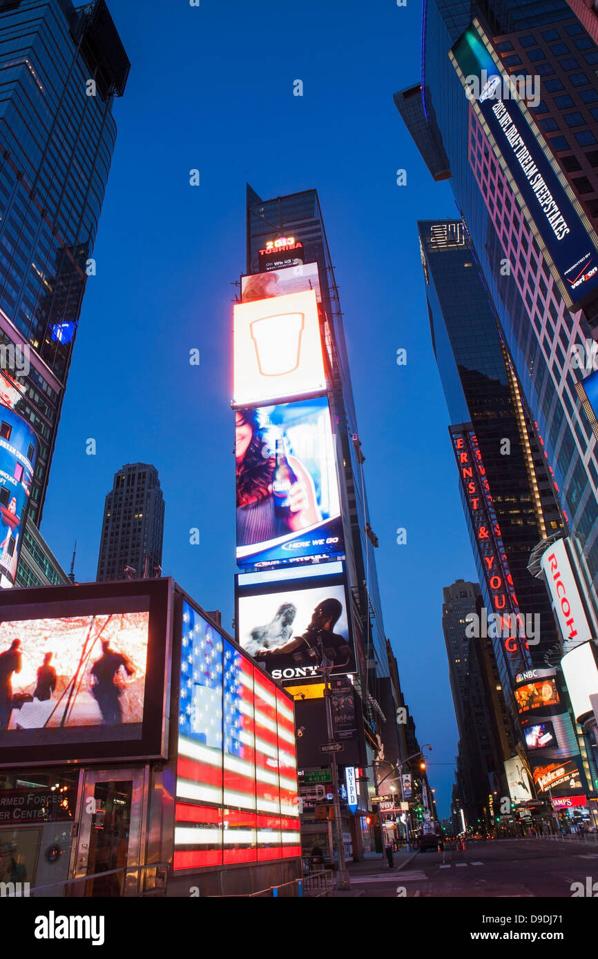 Illuminated signs Times Square, New York, USA Stock Photo - Alamy