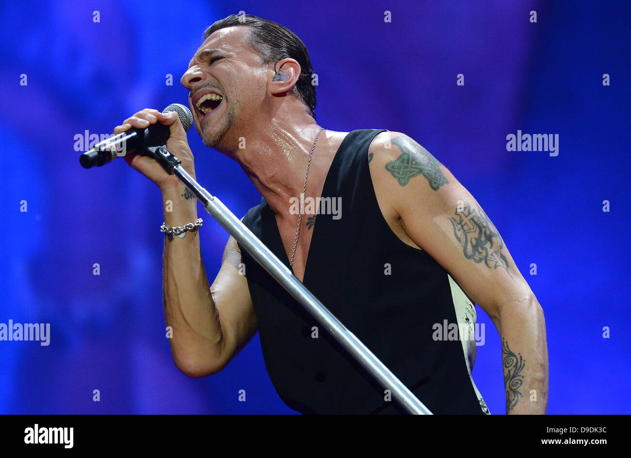 The band depeche mode hi-res stock photography and images - Alamy