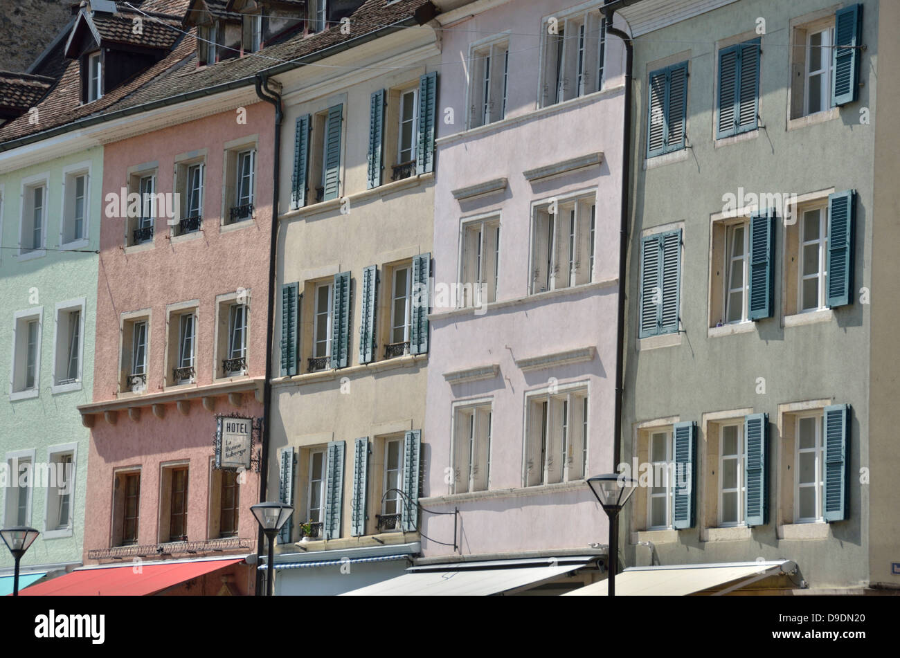 Colourful building facades hi-res stock photography and images - Alamy