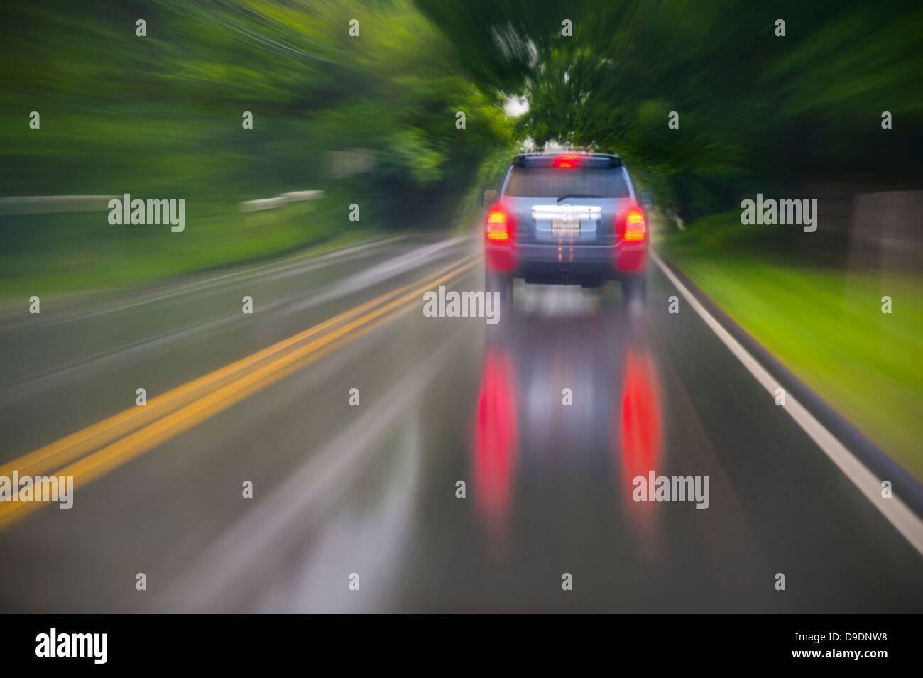 Drive in car rain hi-res stock photography and images - Alamy