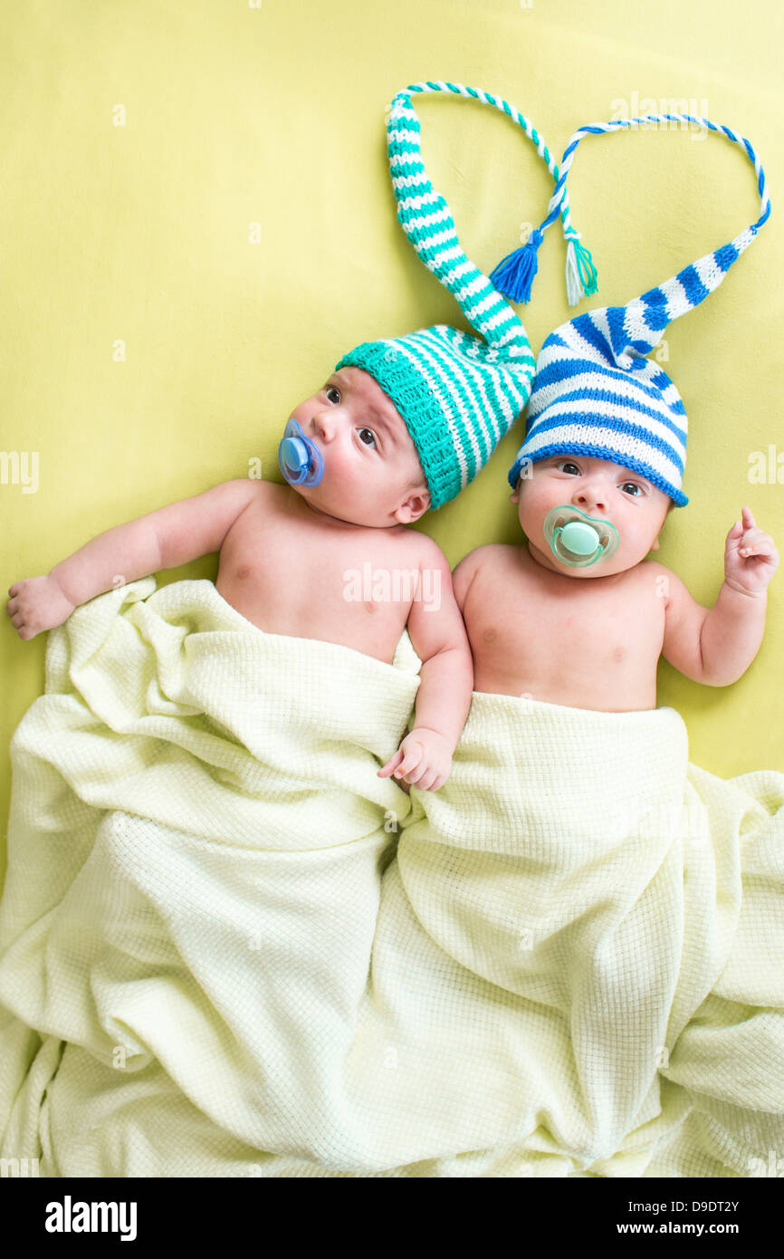 twins brothers babies boys Stock Photo - Alamy
