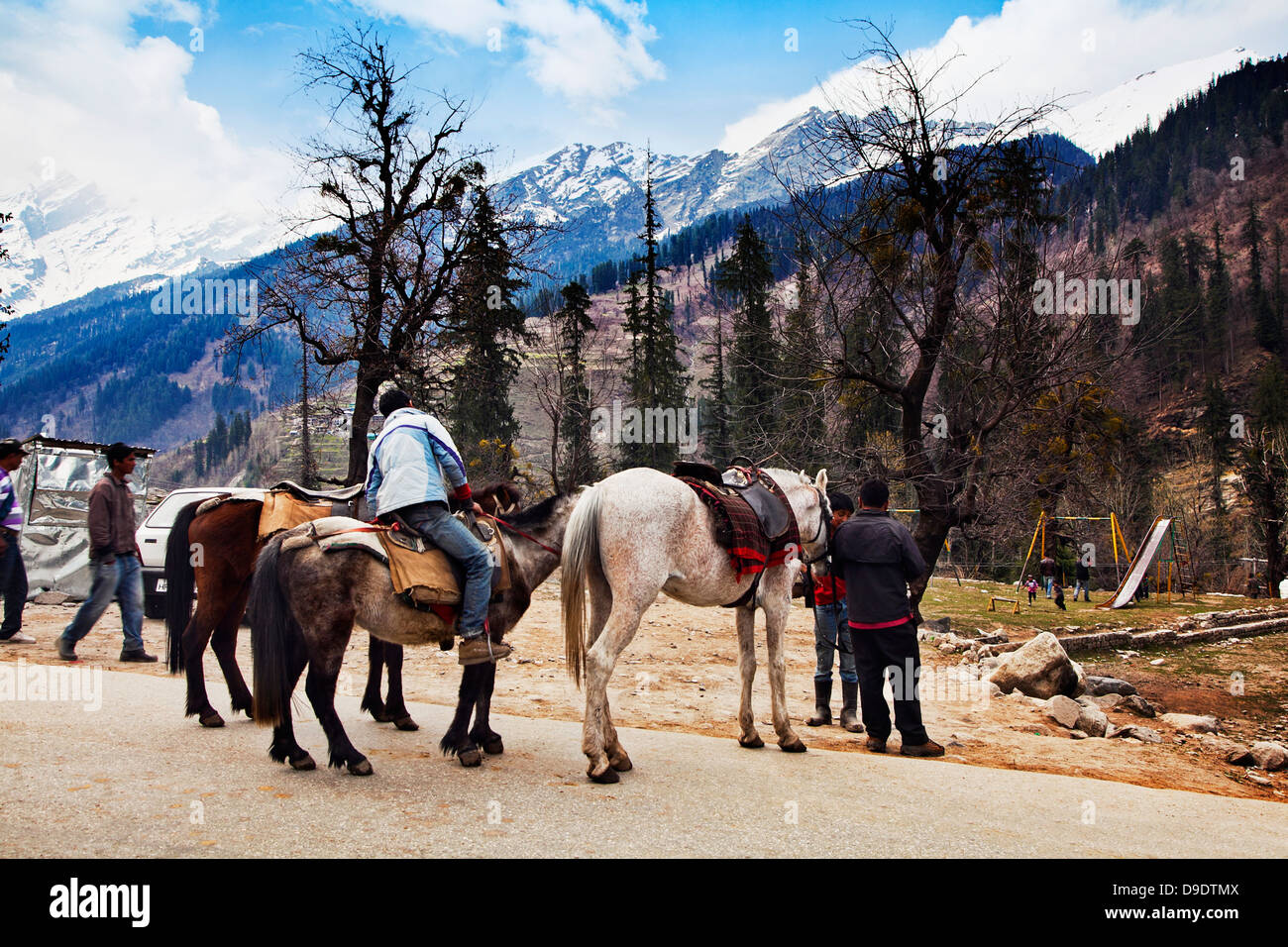 Manali people hi-res stock photography and images - Alamy