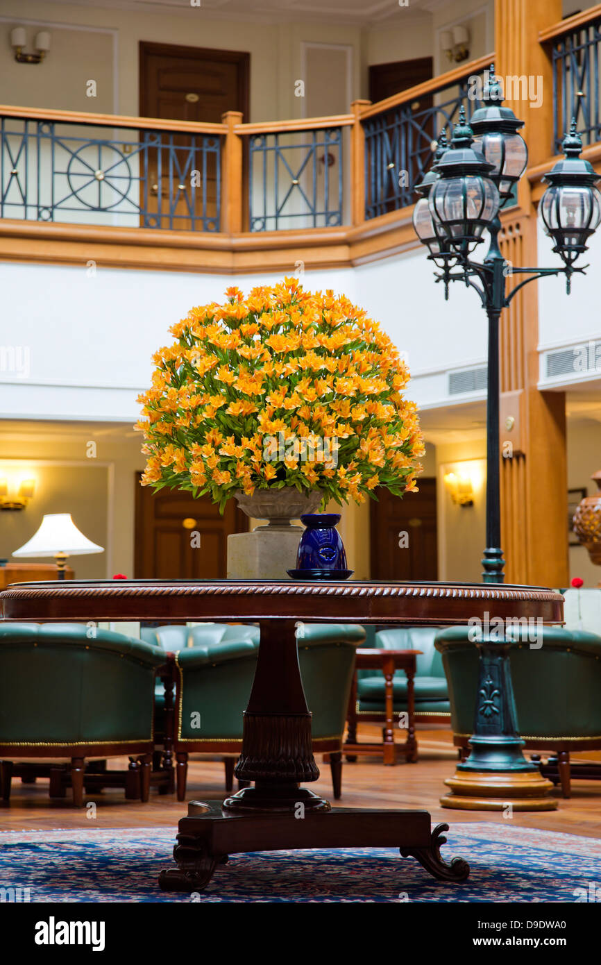Flower pot on a table at the courtyard of a luxury hotel, Shimla ...