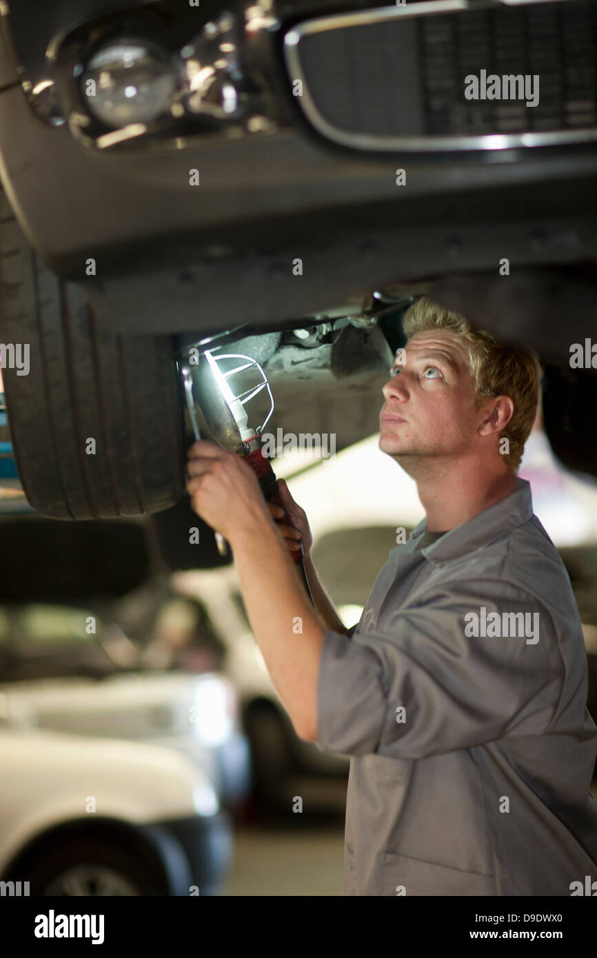 Team work men mechanic hi-res stock photography and images - Alamy