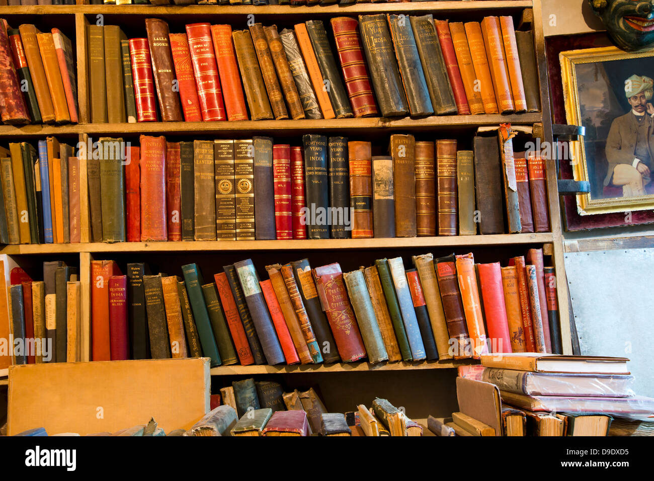 Interiors of a library hi-res stock photography and images - Alamy