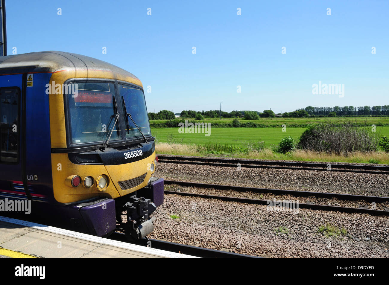 Class 365 Electric Multiple Unit No. 365508 at Ely railway station with ...
