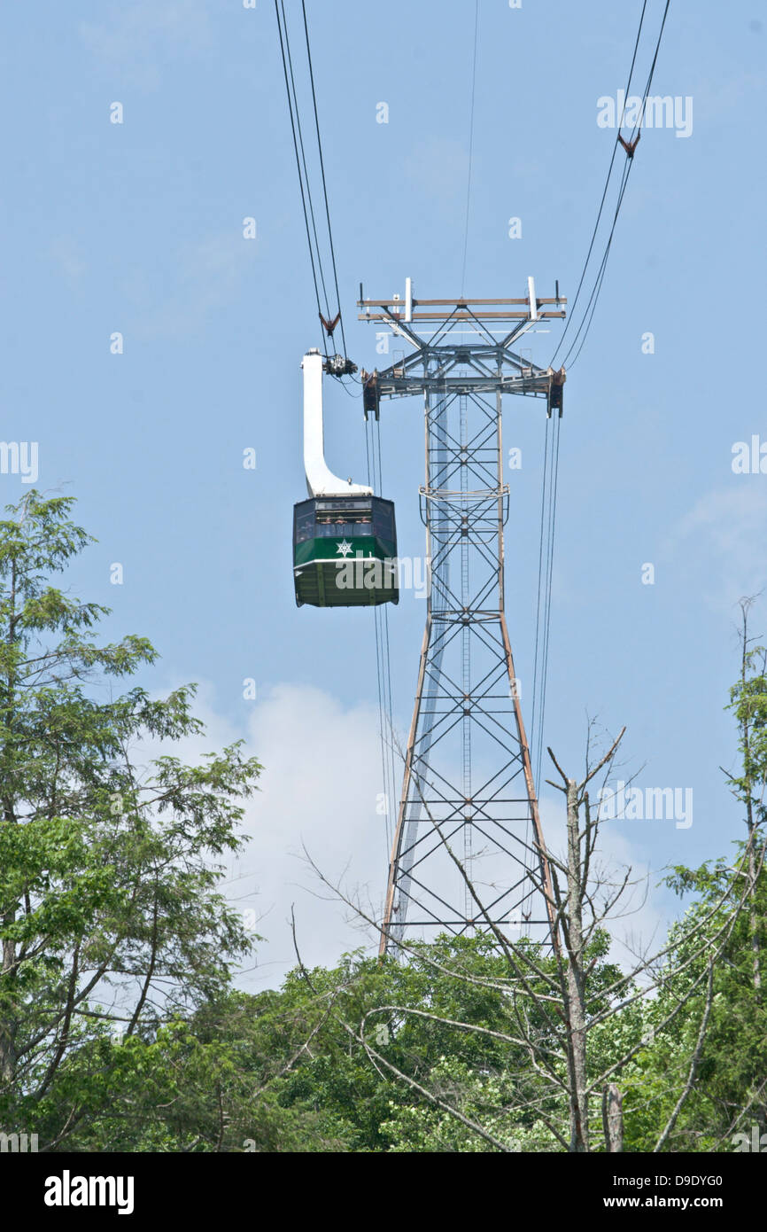 Aerial tram tower hi-res stock photography and images - Alamy