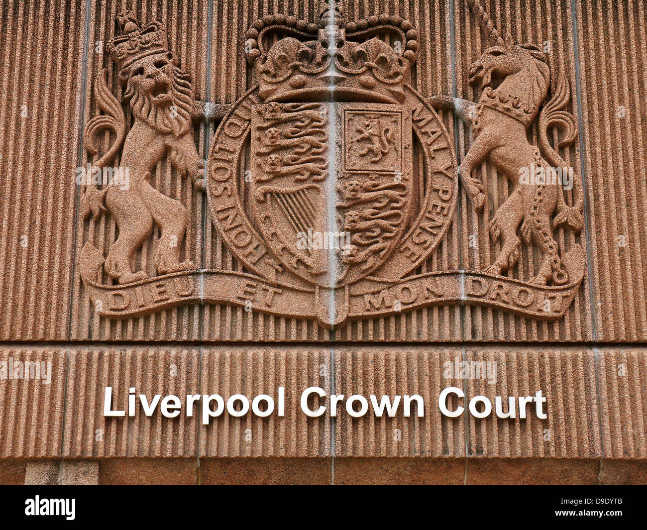Crown court sign hi-res stock photography and images - Alamy
