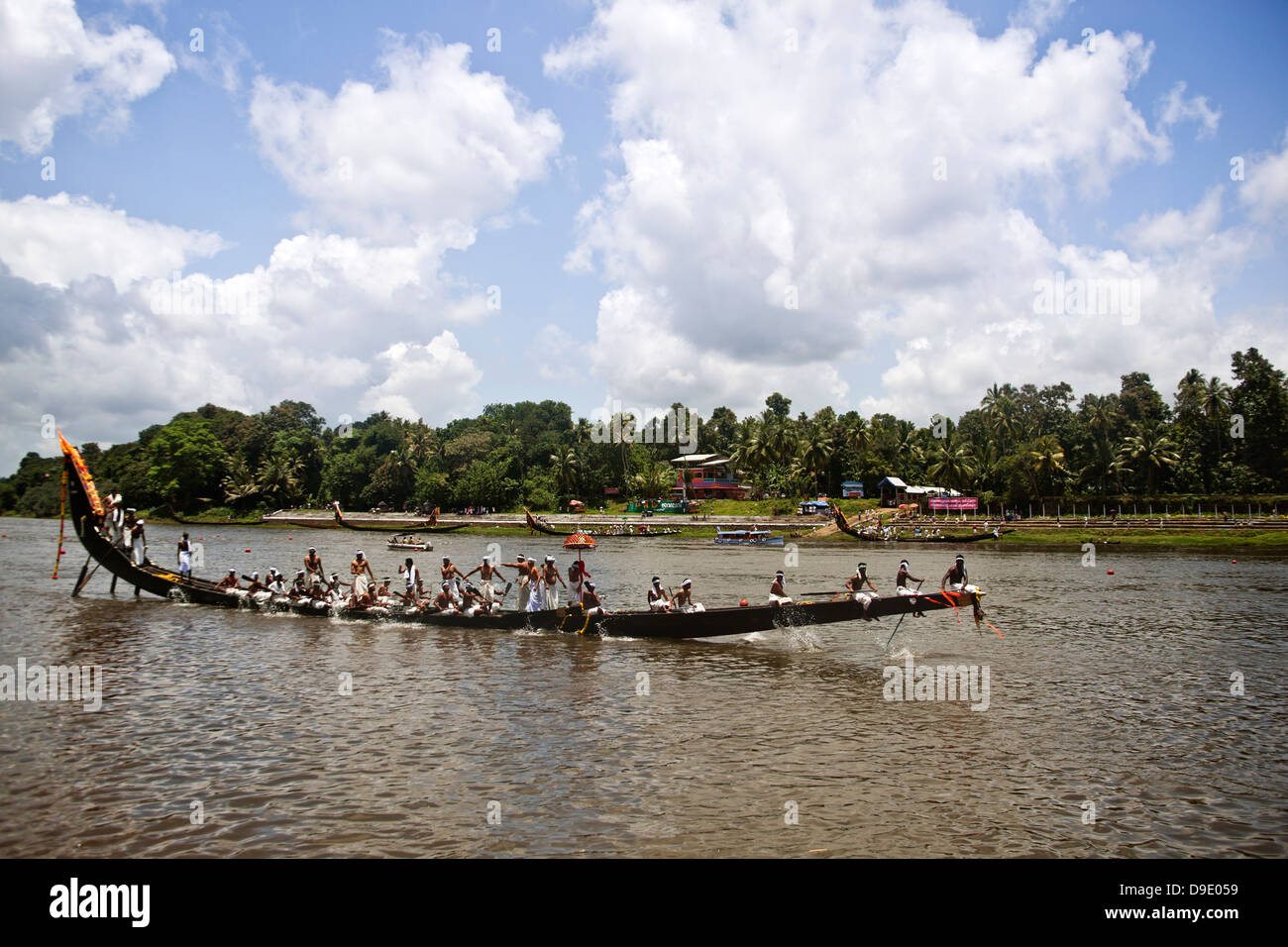 Snake boat race on Pampa River at Onam Festival, Aranmula, Kerala ...