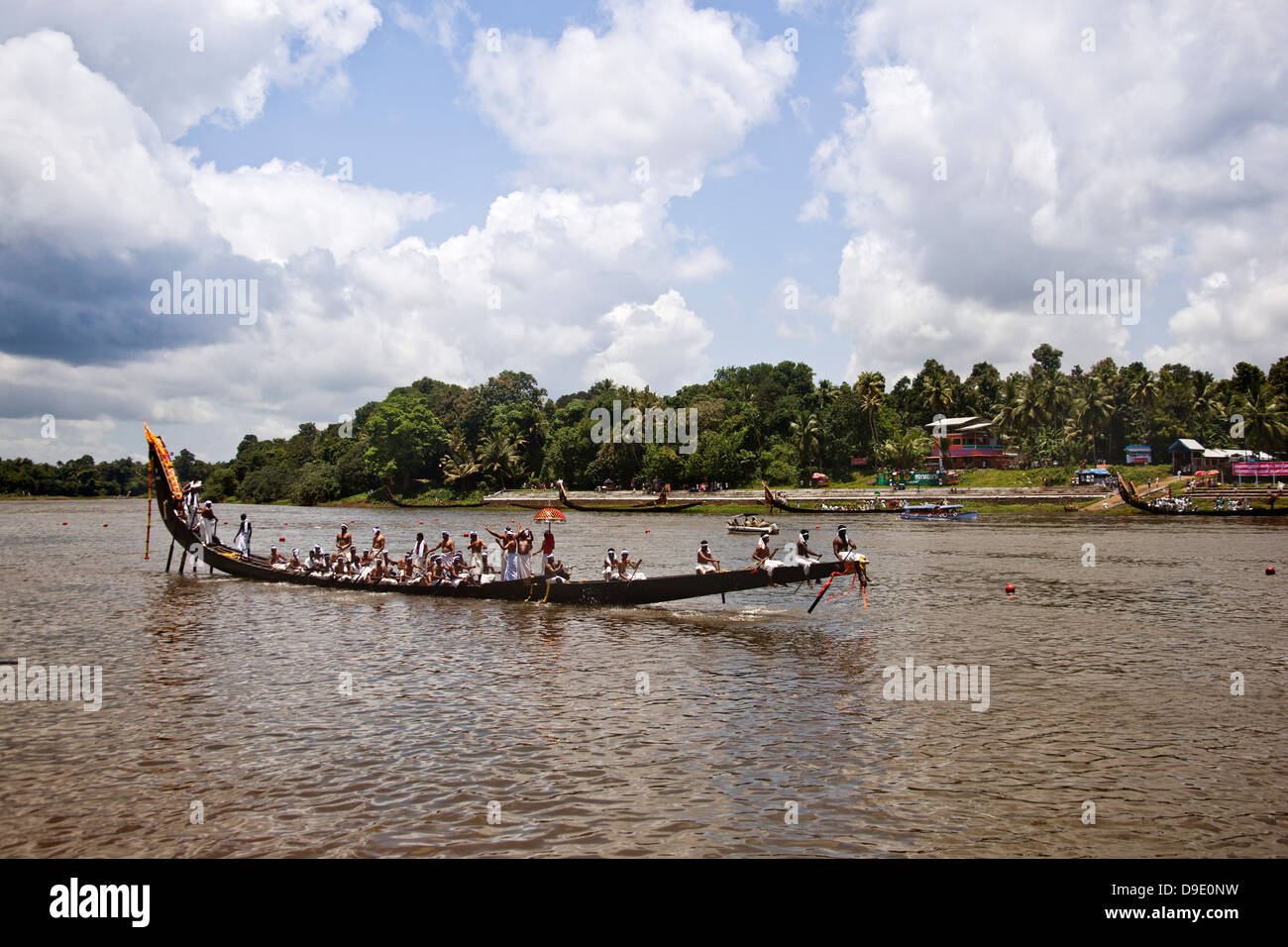 Snake boat race on Pampa River at Onam Festival, Aranmula, Kerala ...