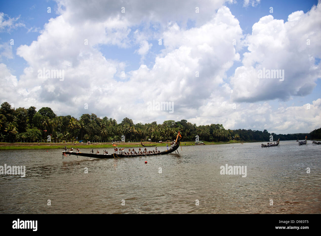 Snake boat race on Pampa River at Onam Festival, Aranmula, Kerala ...