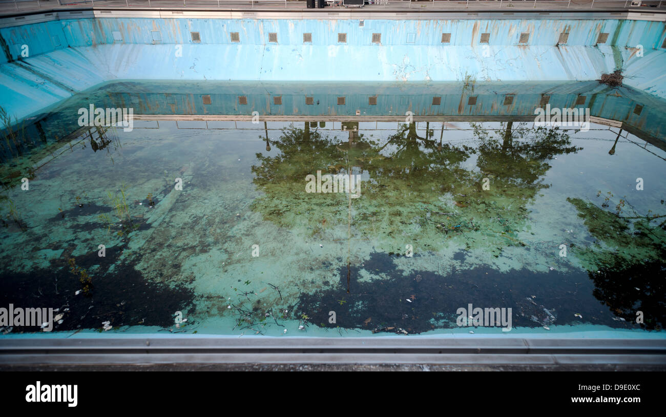 Swimming pool infrastructure hi-res stock photography and images - Alamy