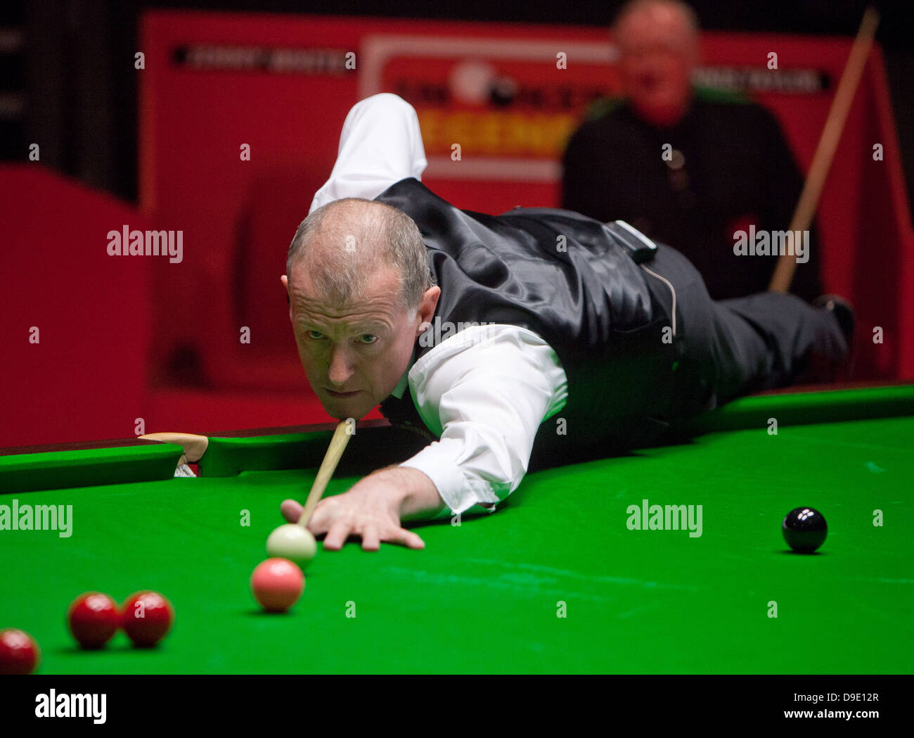 Steve Davis Snooker Player High Resolution Stock Photography and Images ...
