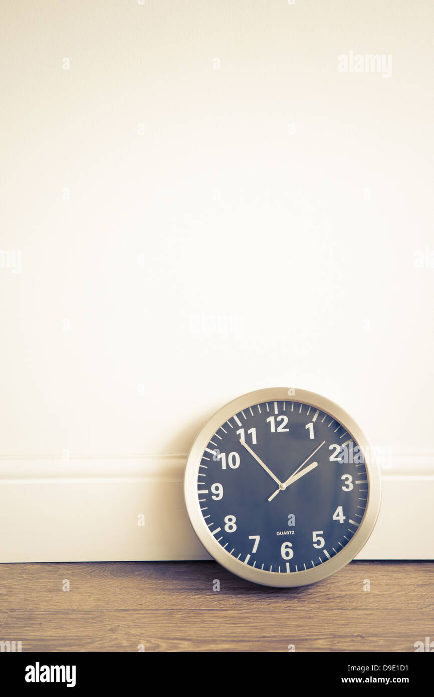 Floor clock hi-res stock photography and images - Alamy