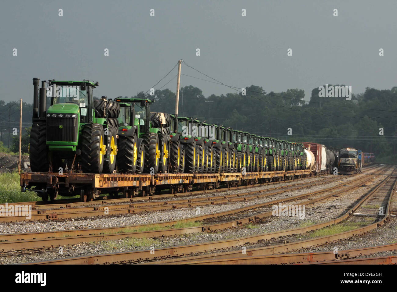 Track tractors hi-res stock photography and images - Alamy