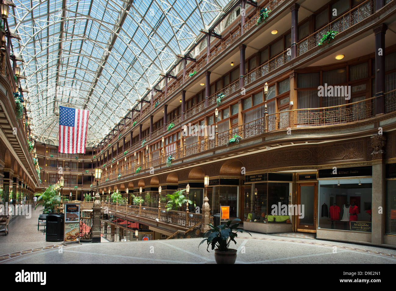 HISTORIC VICTORIAN SHOPPING ARCADE HYATT REGENCY HOTEL DOWNTOWN ...
